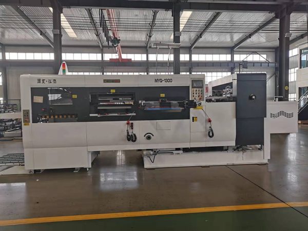 Semi Automatic Cardboard Platen Die Cutting Scoring Machine - DESSION